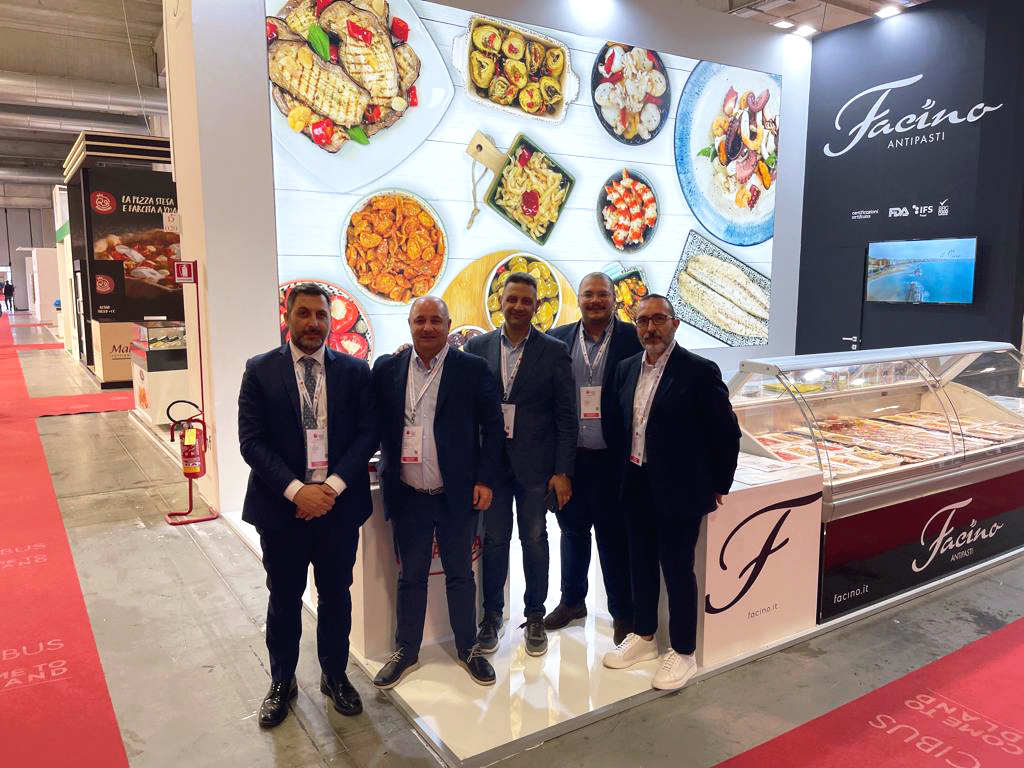 Cibus 2022, a jubilation of visitors at Facino srl exhibition stand ...